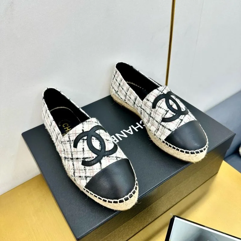 Top mirror Chanel Fishermans Shoes