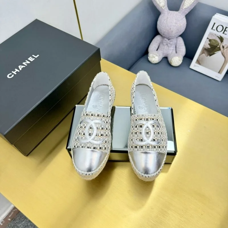 Top mirror Chanel Fishermans Shoes