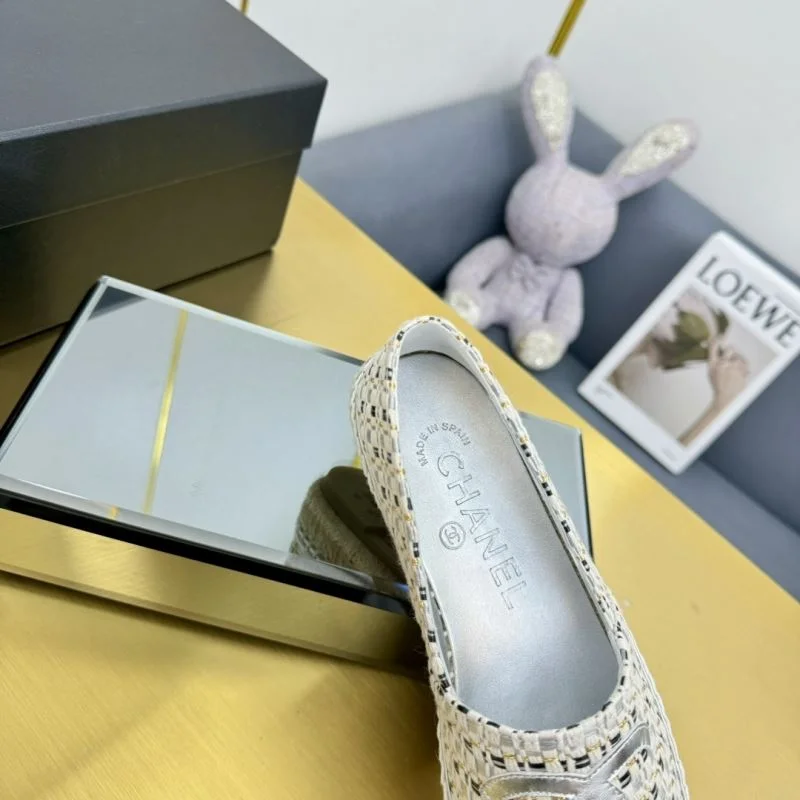Top mirror Chanel Fishermans Shoes