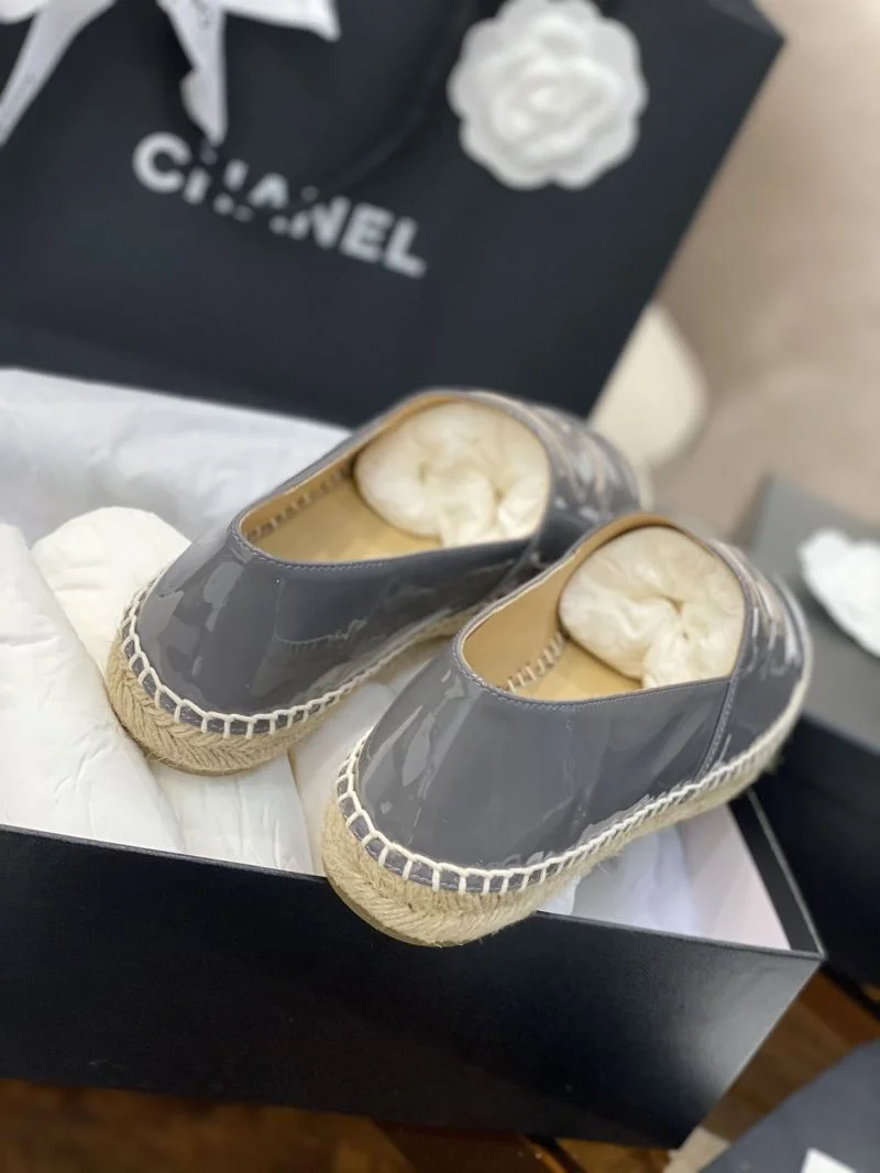 Top mirror Chanel Fishermans Shoes