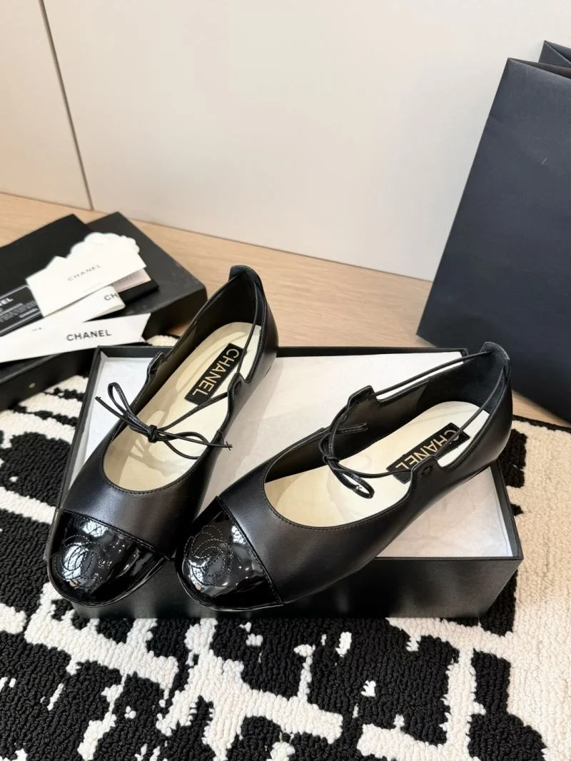 Bargain Chanel Flat Shoes