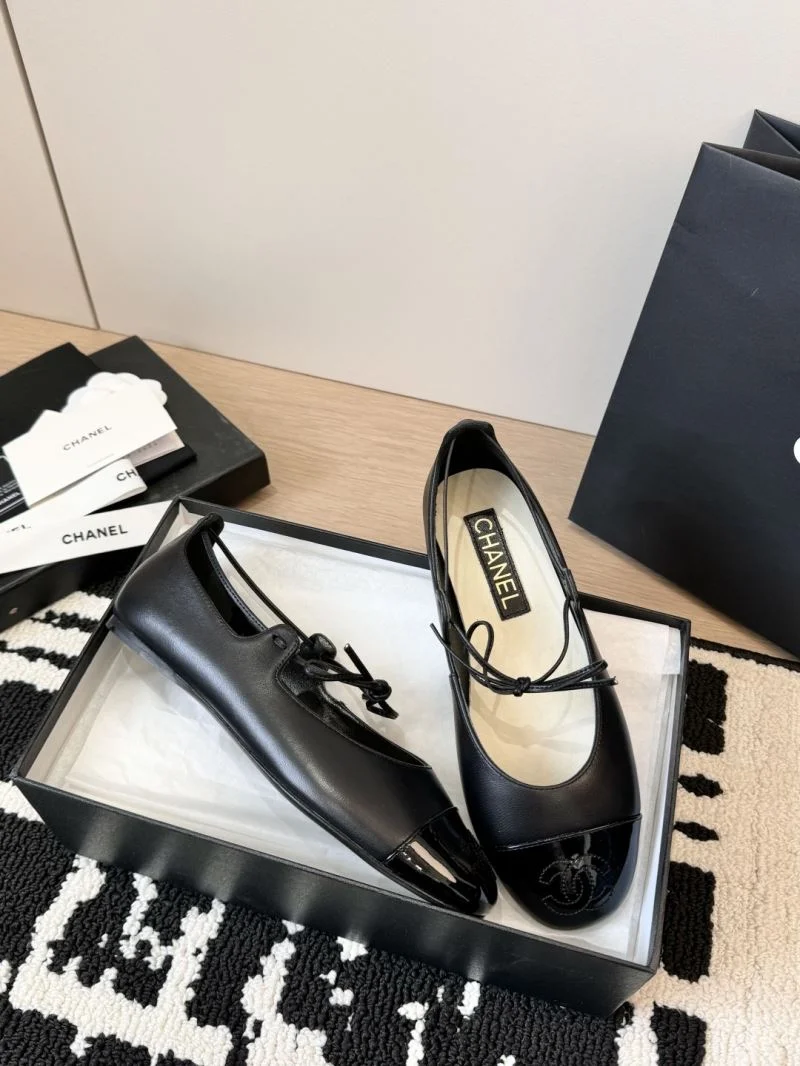 Bargain Chanel Flat Shoes