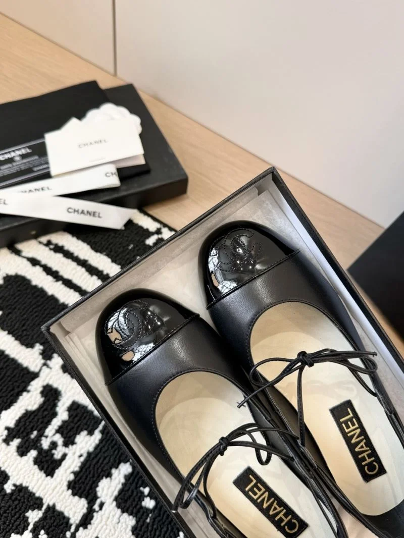 Bargain Chanel Flat Shoes