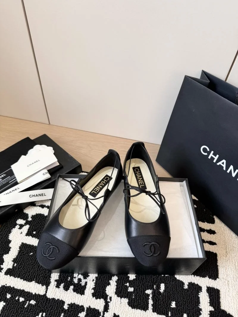 Top match Chanel Flat Shoes