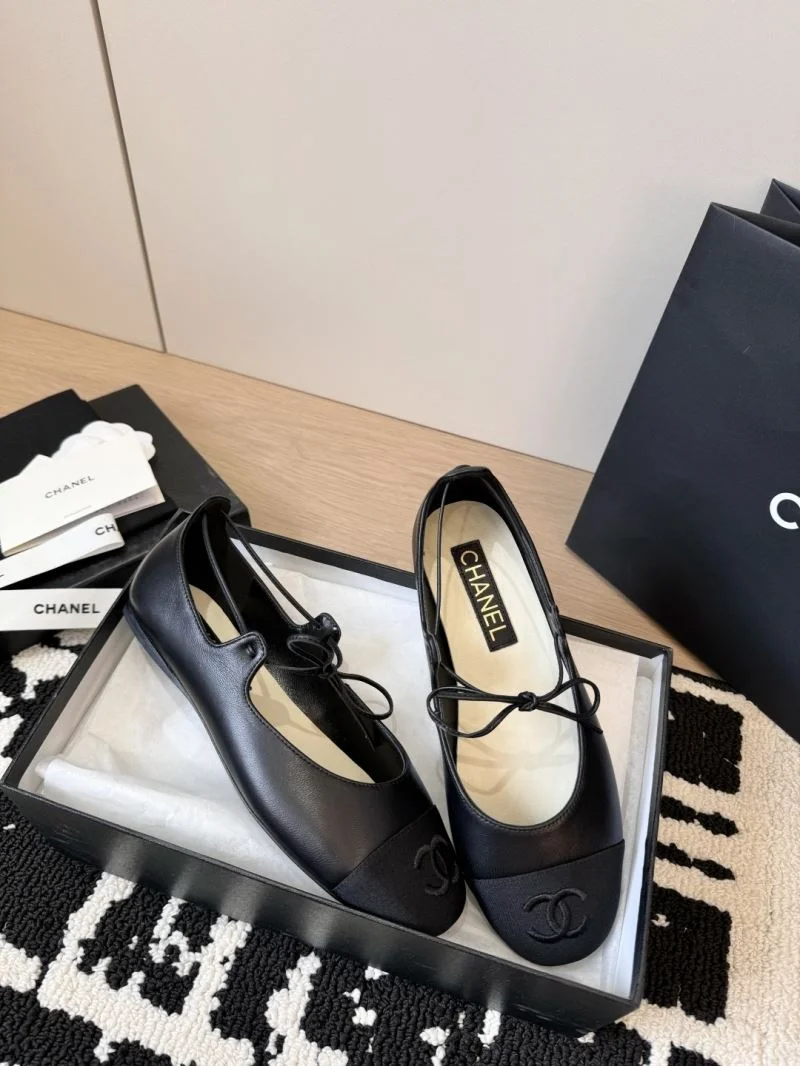Top match Chanel Flat Shoes