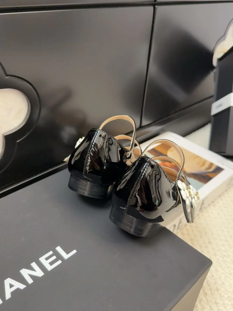 Bargain Chanel Flat Shoes