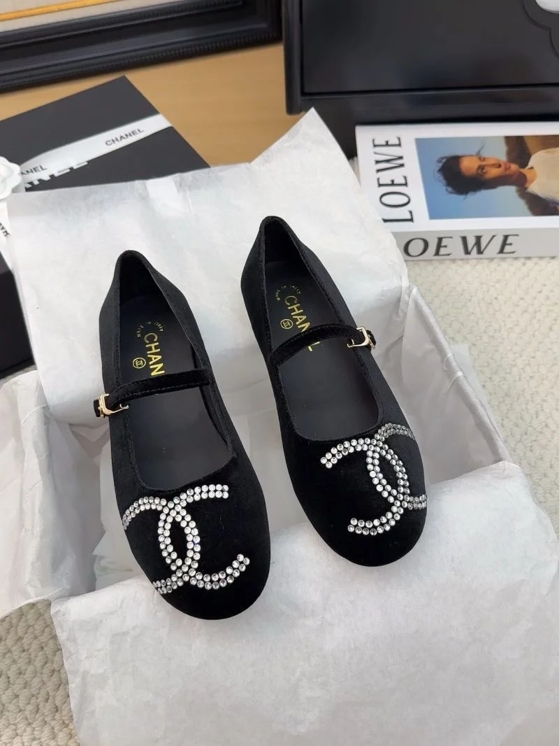 Top mirror Chanel Flat Shoes