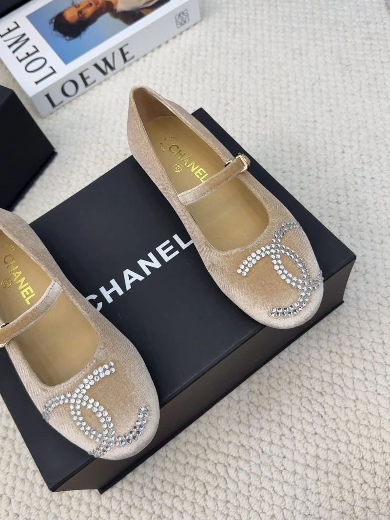 Top mirror Chanel Flat Shoes
