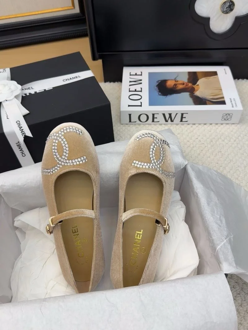 Top mirror Chanel Flat Shoes
