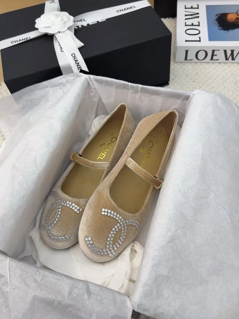 Top mirror Chanel Flat Shoes