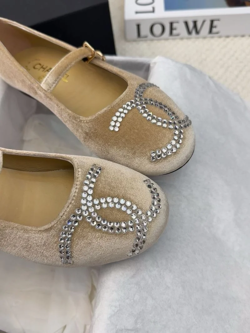 Top mirror Chanel Flat Shoes