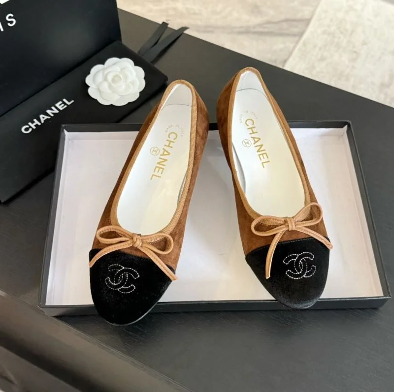 Brand-authenticated Chanel Flat Shoes