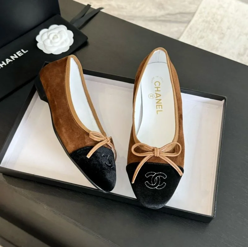 Brand-authenticated Chanel Flat Shoes