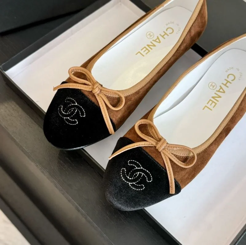 Brand-authenticated Chanel Flat Shoes