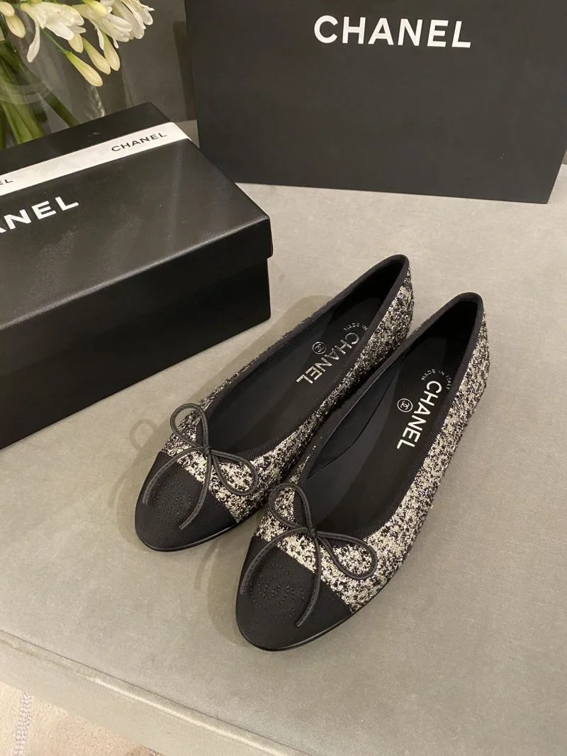 Top mirror Chanel Flat Shoes