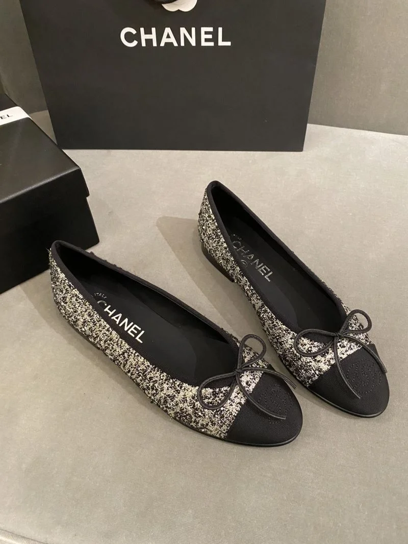 Top mirror Chanel Flat Shoes