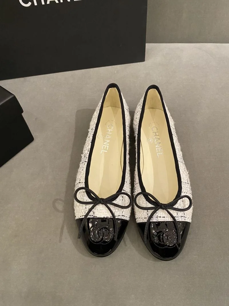 Top mirror Chanel Flat Shoes