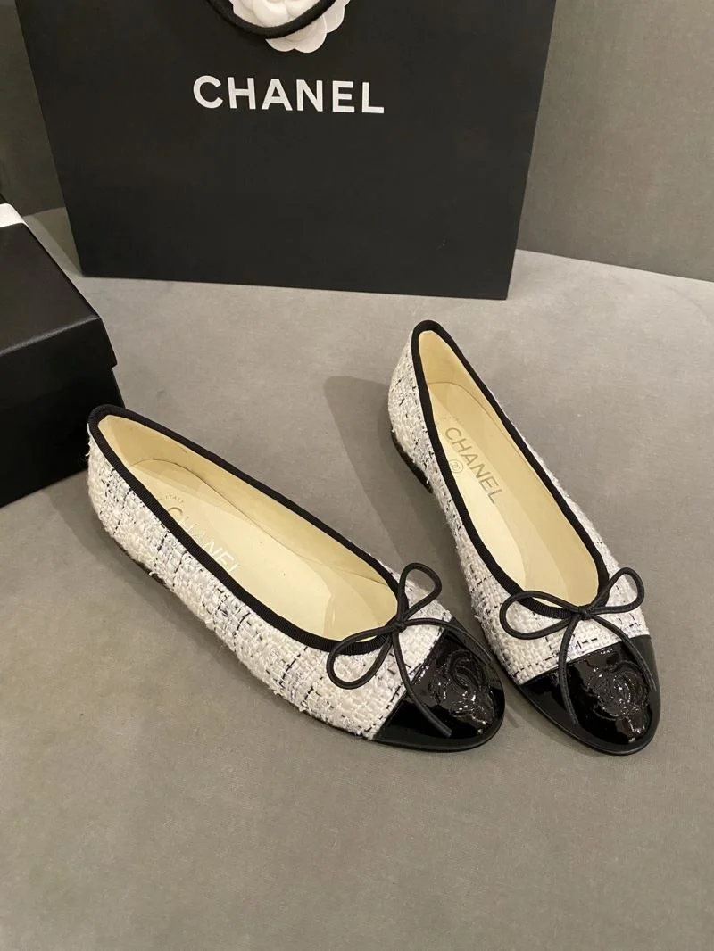 Top mirror Chanel Flat Shoes