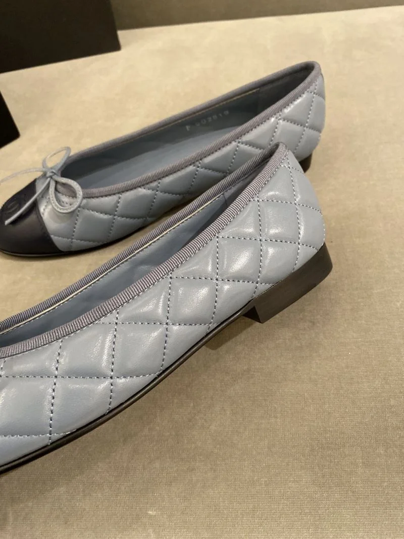 Bargain Chanel Flat Shoes