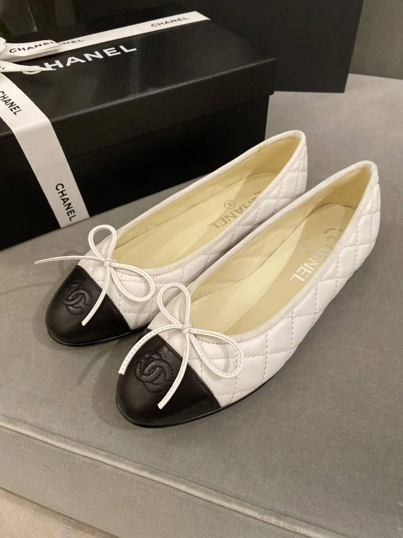 Bargain Chanel Flat Shoes