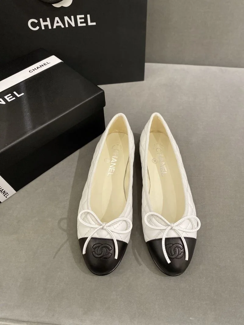 Bargain Chanel Flat Shoes
