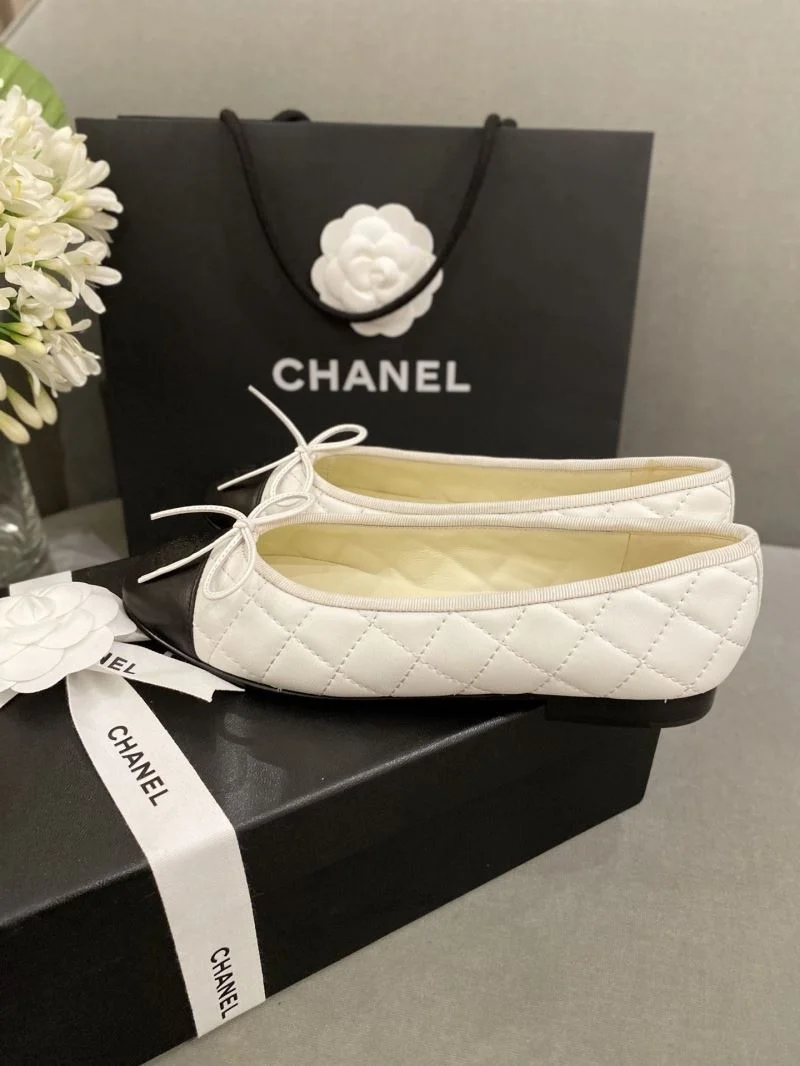 Bargain Chanel Flat Shoes