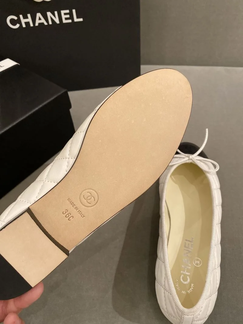 Bargain Chanel Flat Shoes