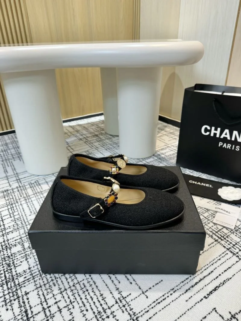 Brand-authenticated Chanel Flat Shoes