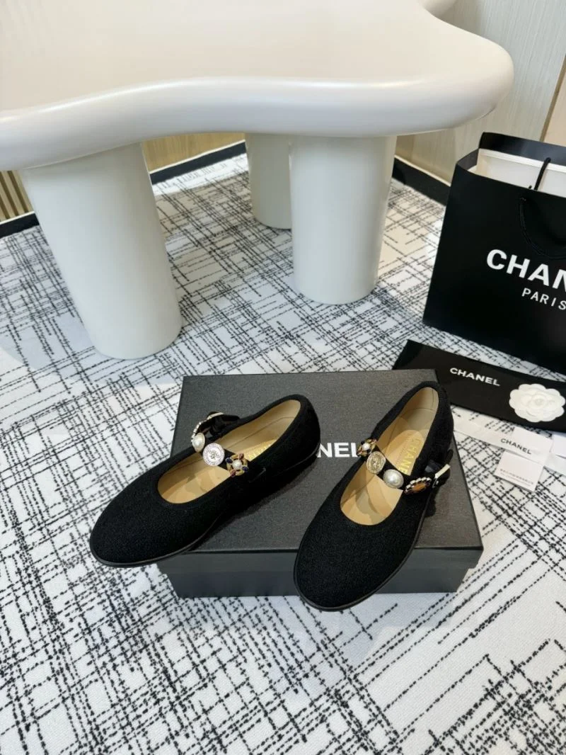 Brand-authenticated Chanel Flat Shoes