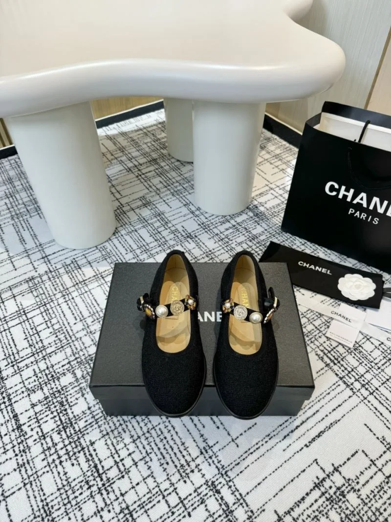 Brand-authenticated Chanel Flat Shoes