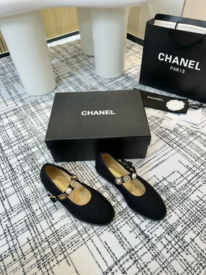 Brand-authenticated Chanel Flat Shoes