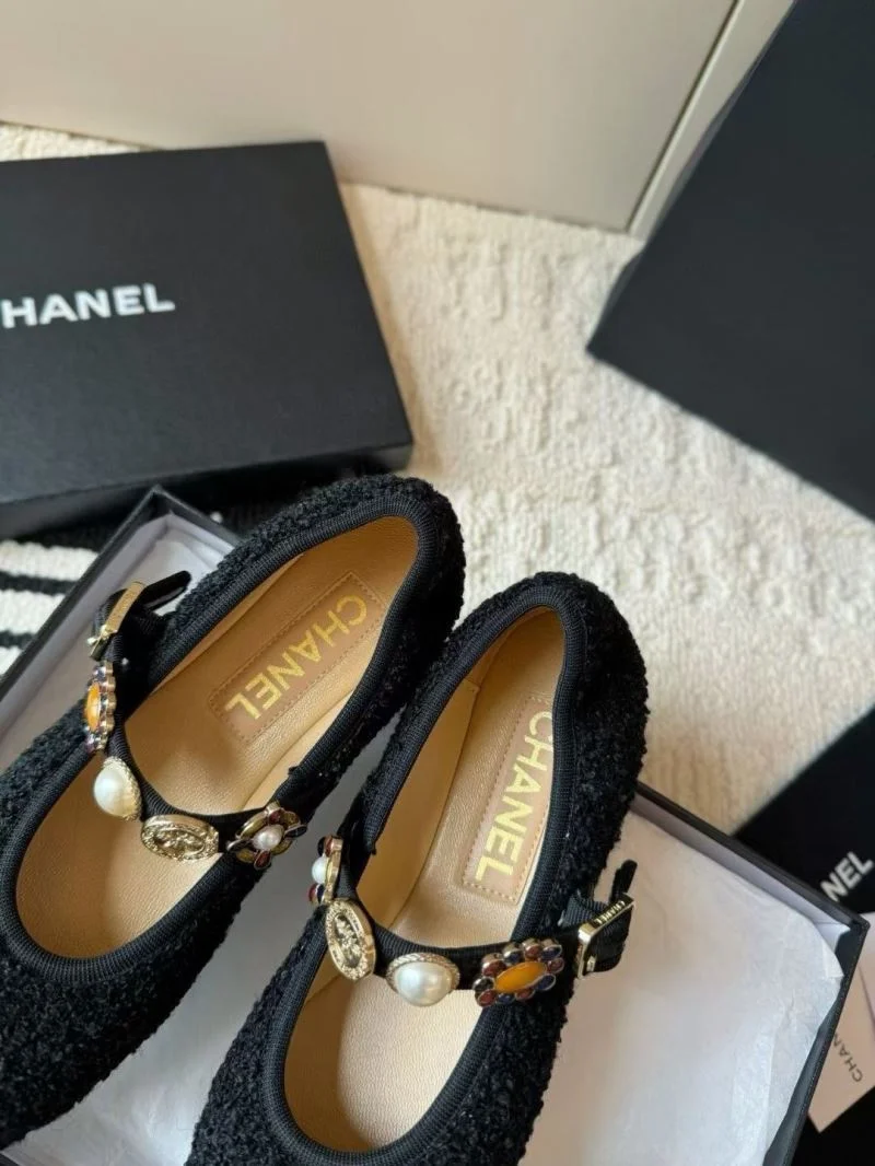 Top match Chanel Flat Shoes