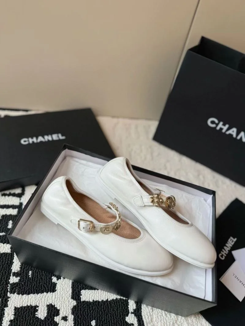 Top match Chanel Flat Shoes