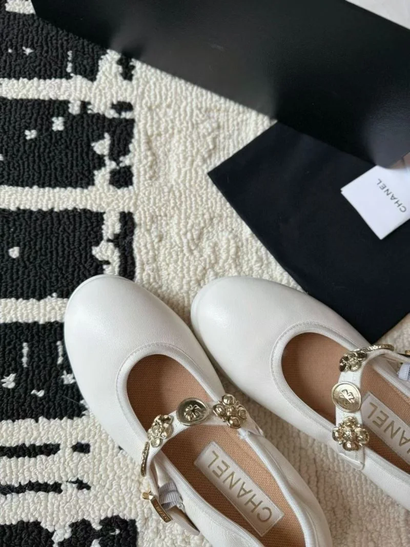 Top match Chanel Flat Shoes
