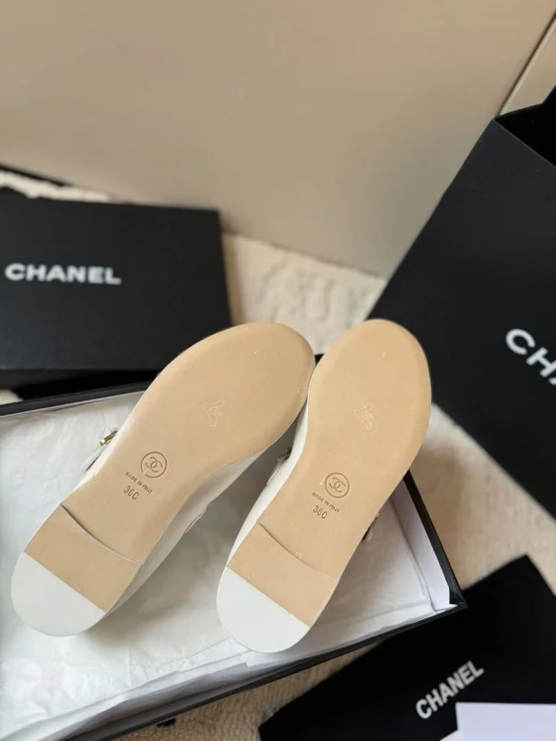 Top match Chanel Flat Shoes
