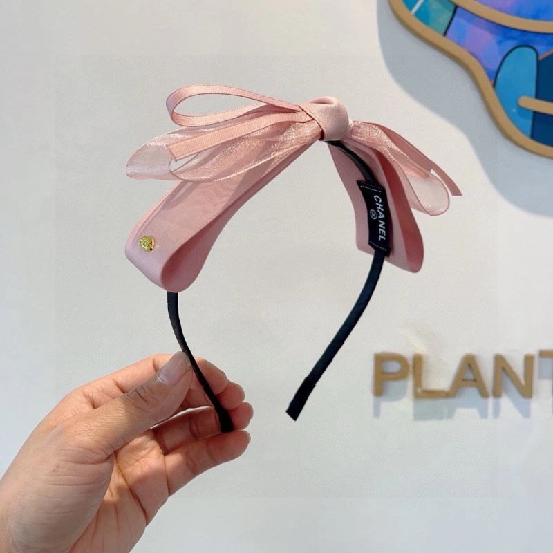Value-priced Chanel Hair Hoop