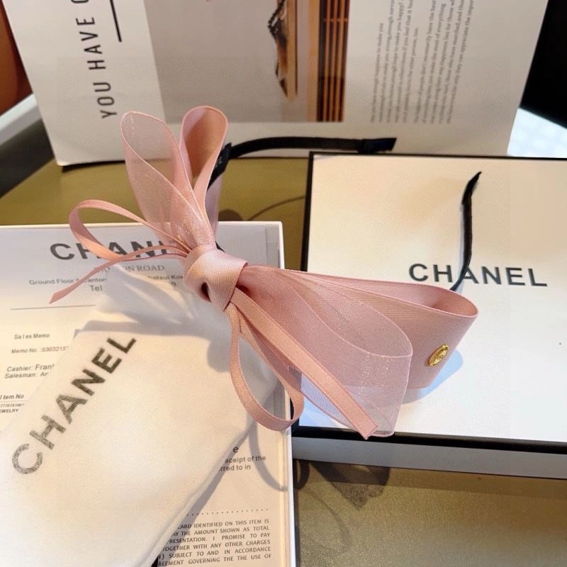 Value-priced Chanel Hair Hoop