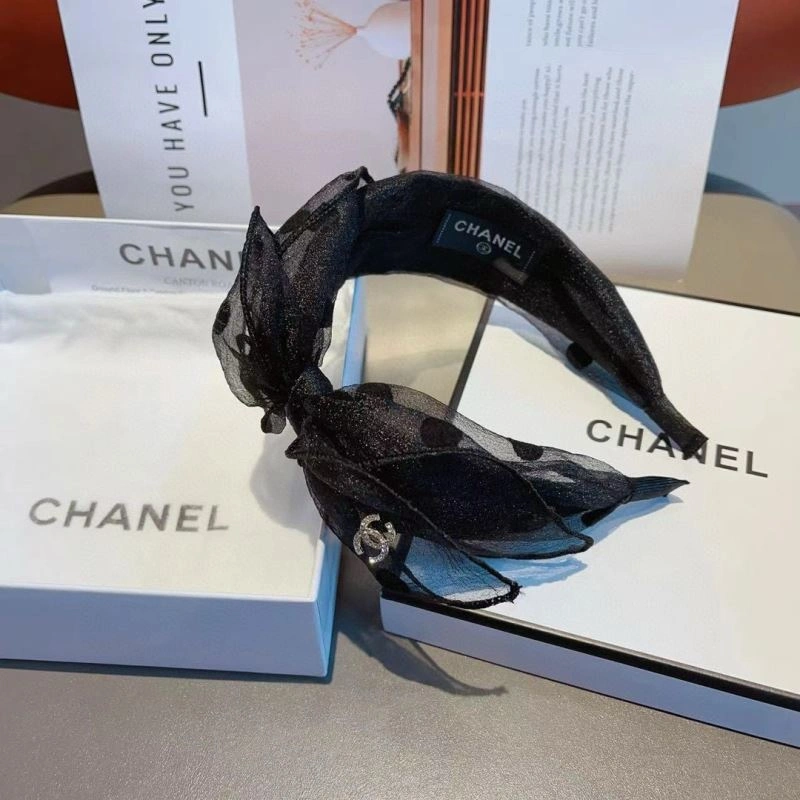 Top match Chanel Hair Hoop