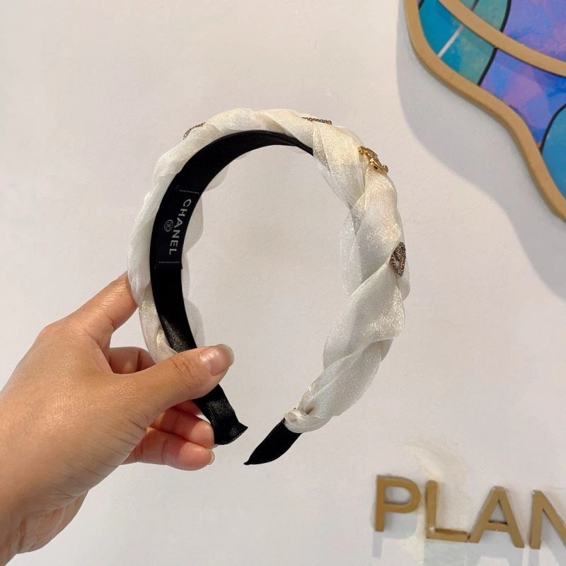 Low-cost Chanel Hair Hoop