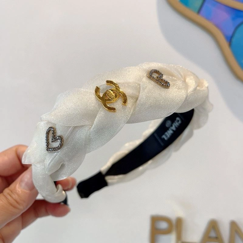 Low-cost Chanel Hair Hoop