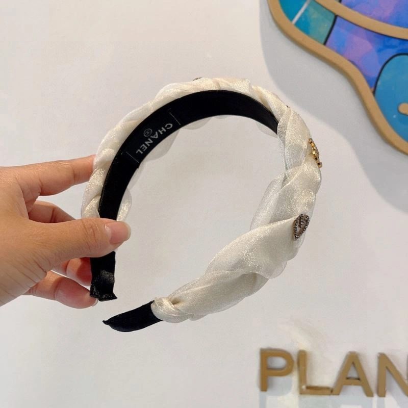 Low-cost Chanel Hair Hoop