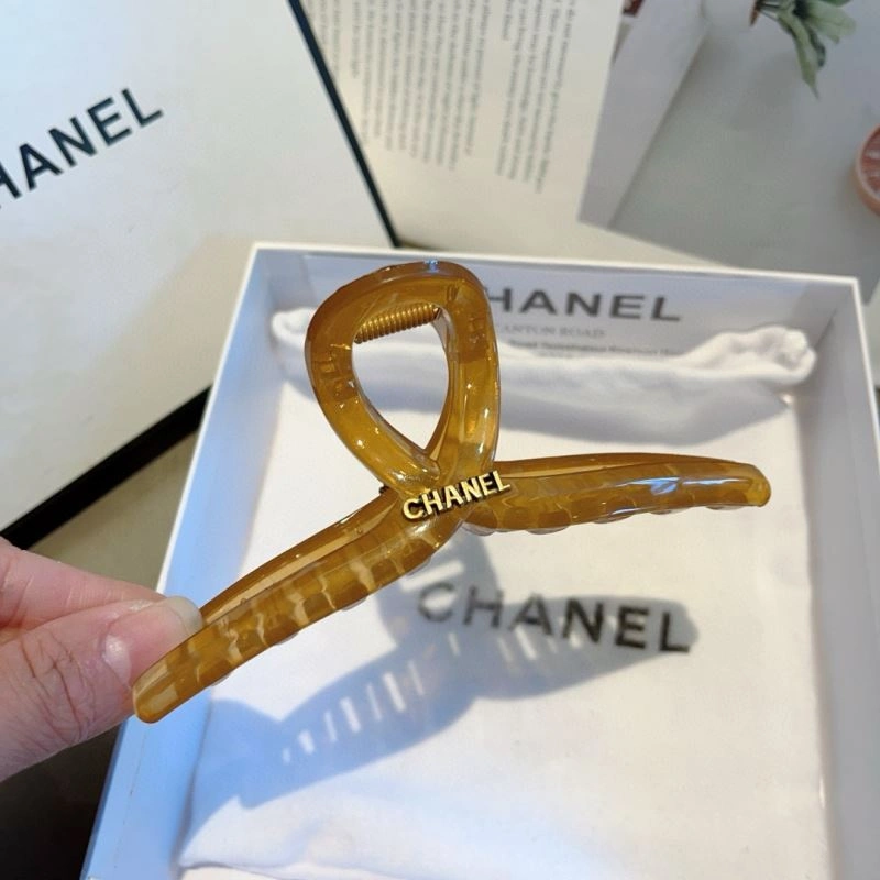 Low-cost Chanel Hair Hoop