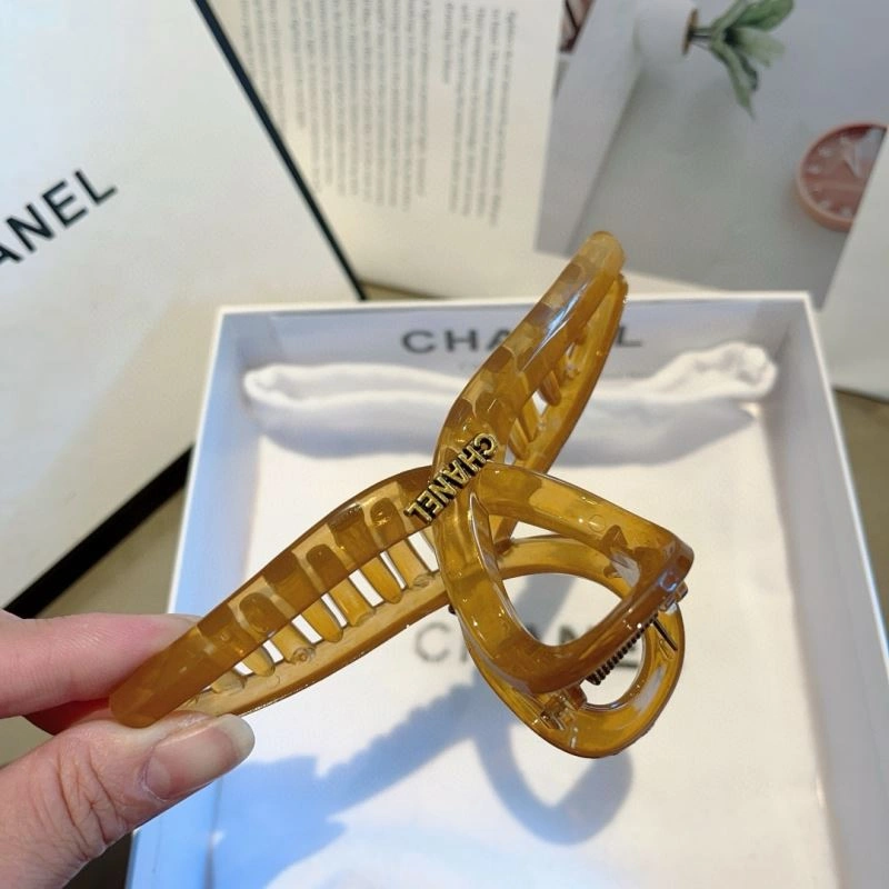 Low-cost Chanel Hair Hoop