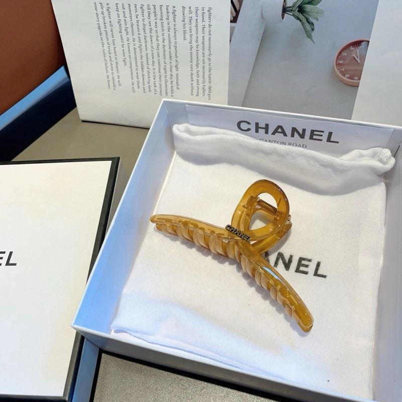 Low-cost Chanel Hair Hoop