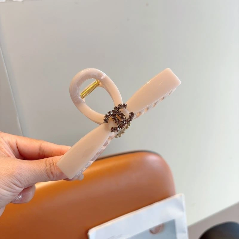Low-cost Chanel Hair Hoop