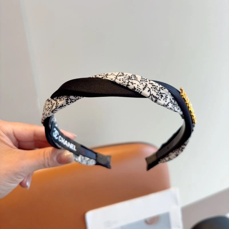 Low-cost Chanel Hair Hoop