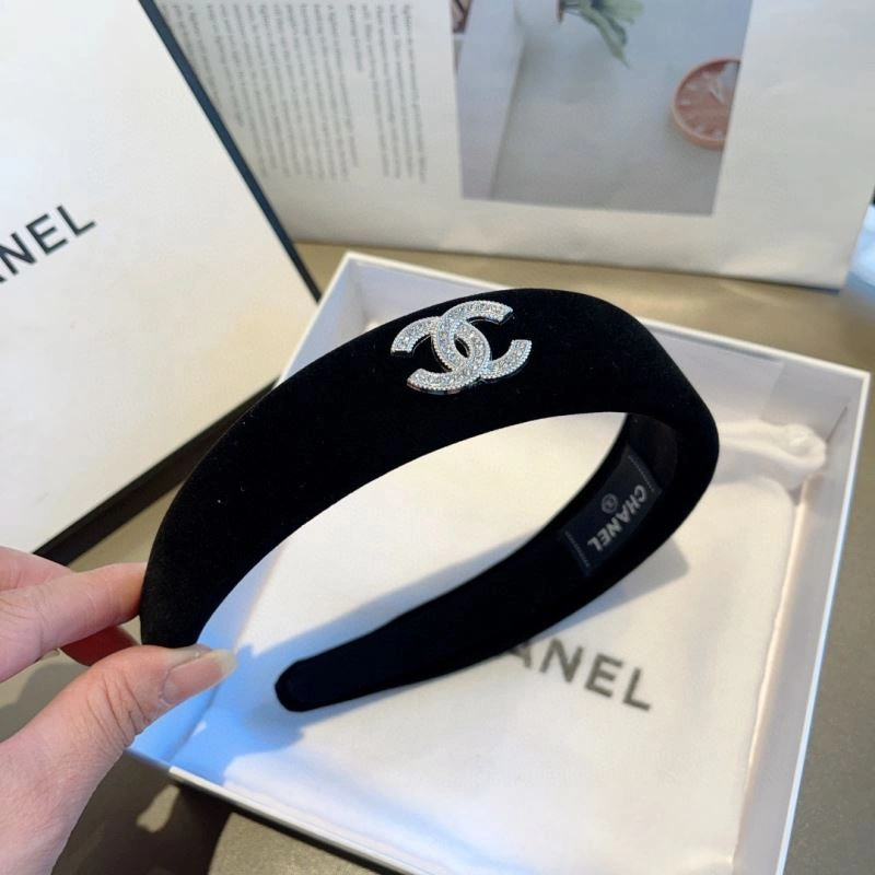 Low-cost Chanel Hair Hoop