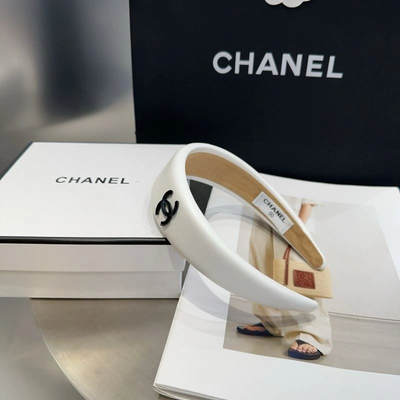 Low-cost Chanel Hair Hoop