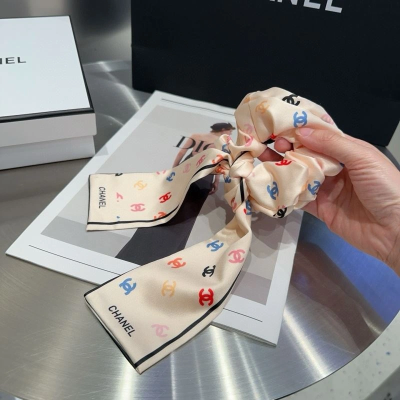 Low-cost Chanel Hair Hoop