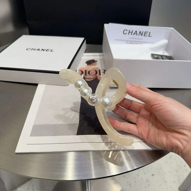 Top match Chanel Hair Hoop